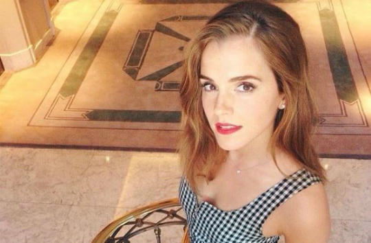Emma Watson de vacaciones en Los CabosFama