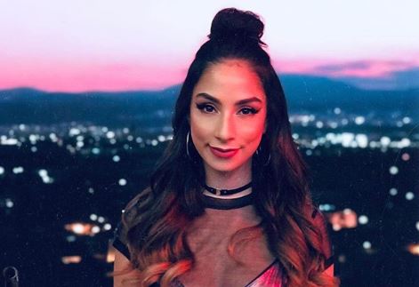 María Chacón y su espectacular vestido plateado que enamoró a todos - Fama