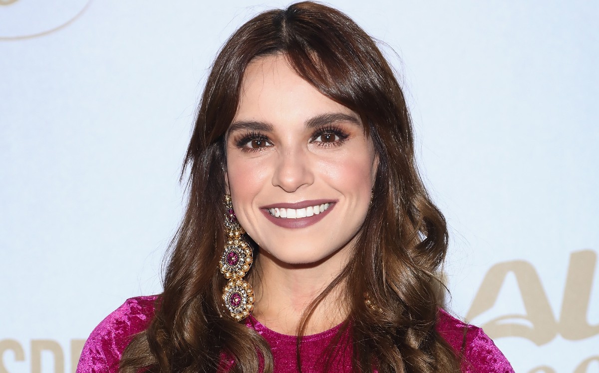 Tania Rincón reaparece con impactante look en Hoy - Fama