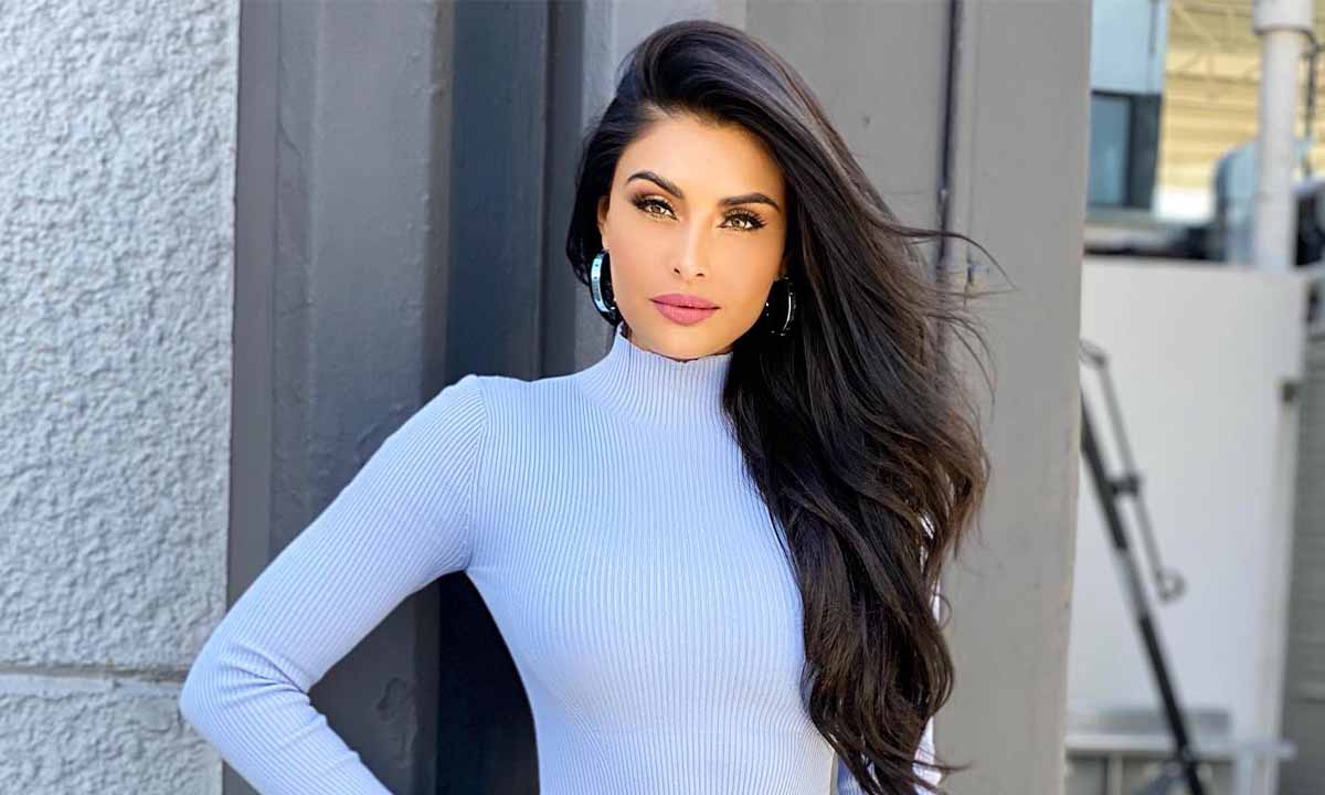 Krystal Silva y el hermoso vestido azul de Elsa de Frozen - Fama