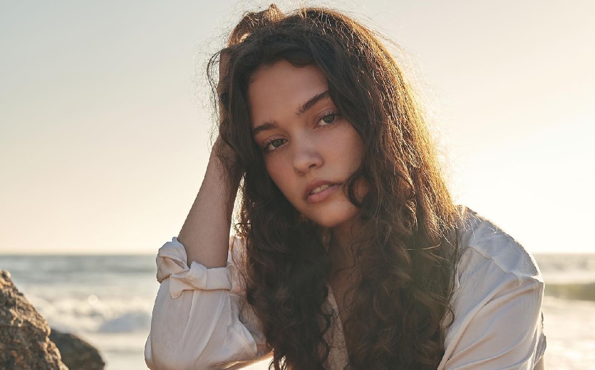 Carolyn Claire Bridges, modelo a quien le amputaron piernas por covidFama