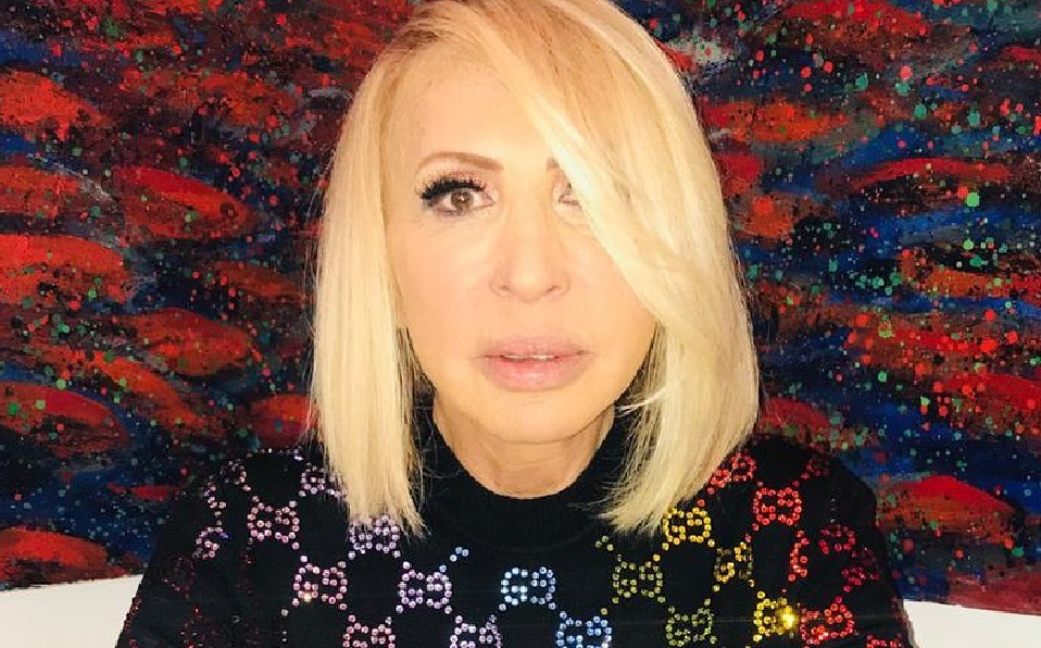 Laura Bozzo regresa a la TV mexicana y la reciben con floresFama