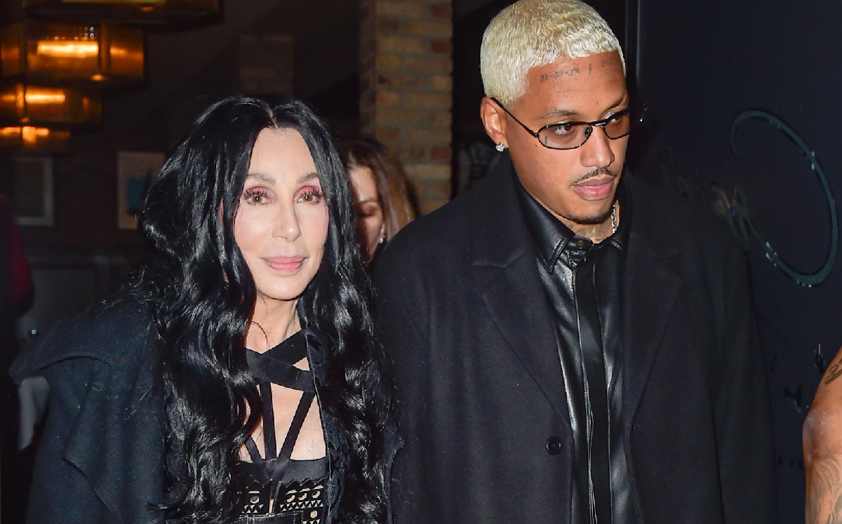 Cher estaría saliendo con Alexander Ewards, un productor 40 años menor ...