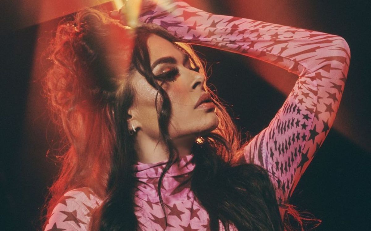 Galilea Montijo luce top de red con aberturas y la llaman ÁNGEL - Fama