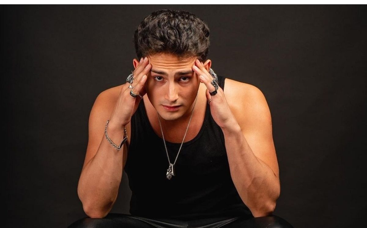 Emilio Osorio se vuelve viral usando una lavadora por primera vez - Fama