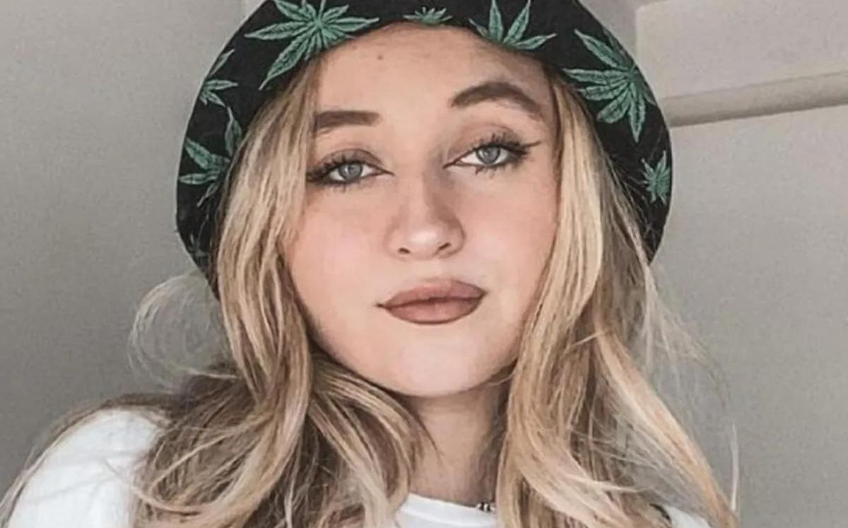 Fernanda Castro modela LUJOSO vestido de casi 20 mil pesos - Fama