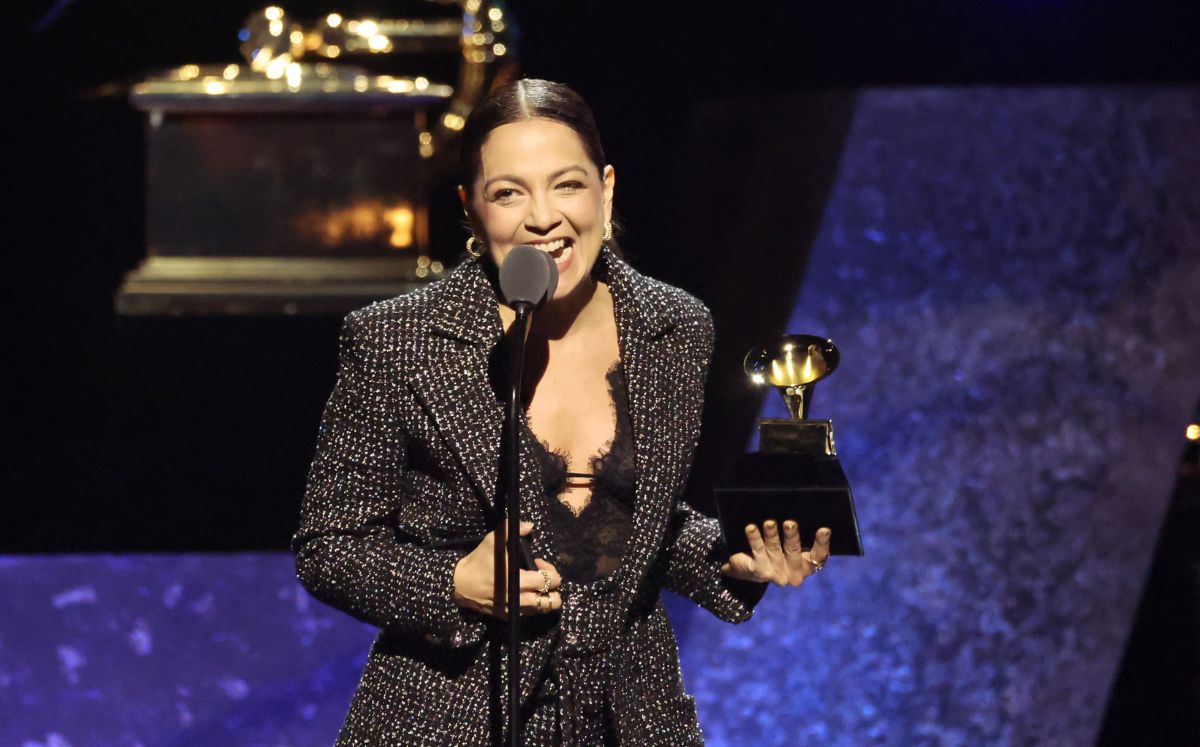Natalia Lafourcade gana Grammy a Mejor Álbum de Rock Latino - Fama
