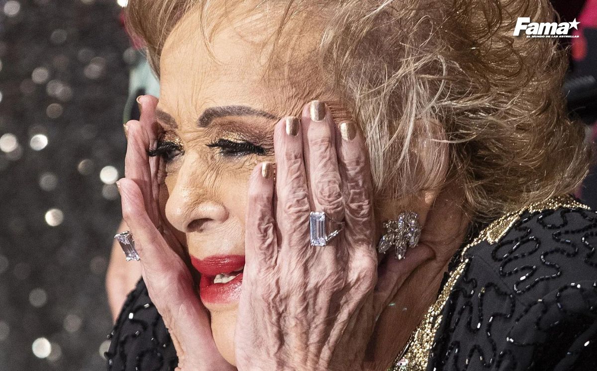 Reportan que Silvia Pinal ya no escucha bien y esta perdiendo el oído ...