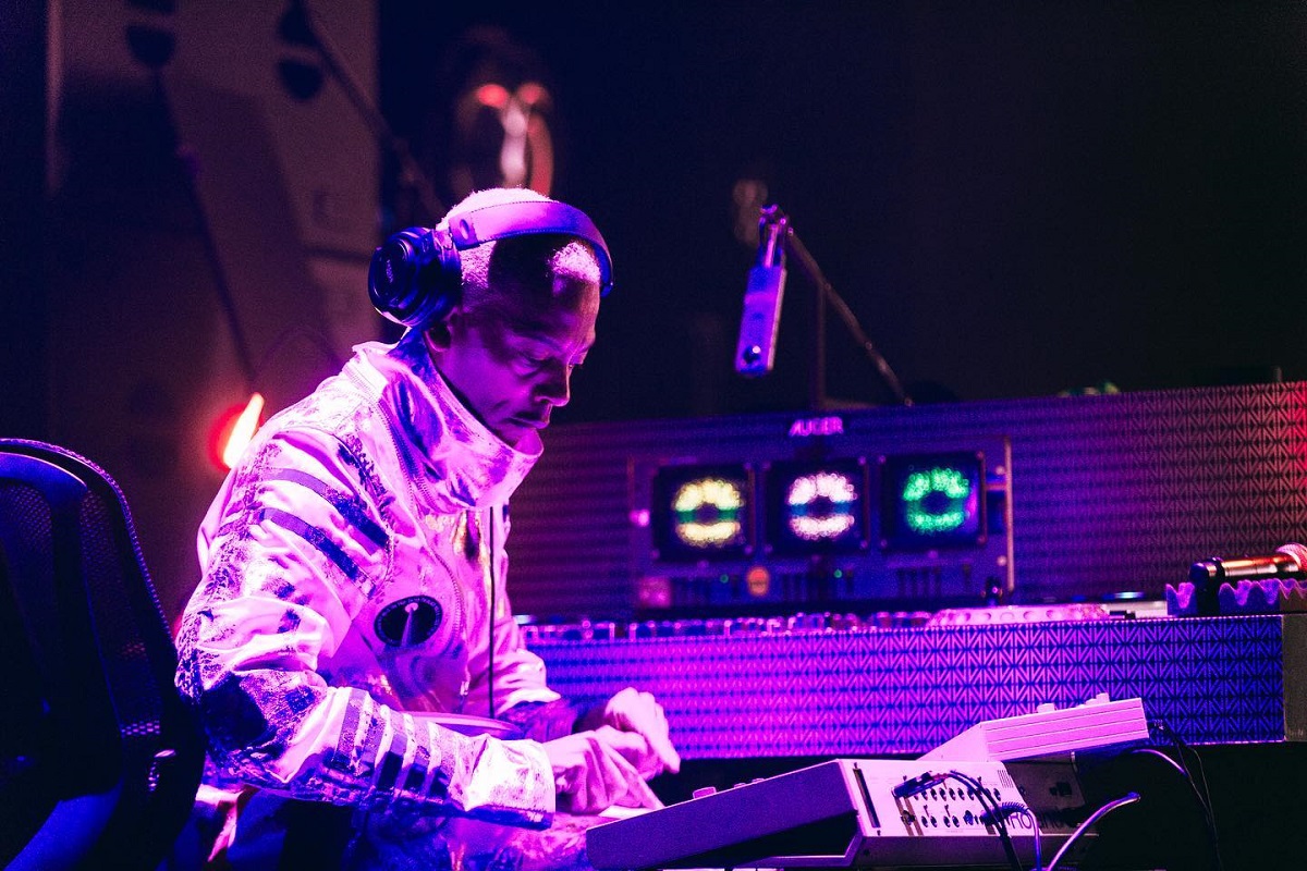 Jeff Mills regresa a México para presentarse en Bahidorá 2025Fama