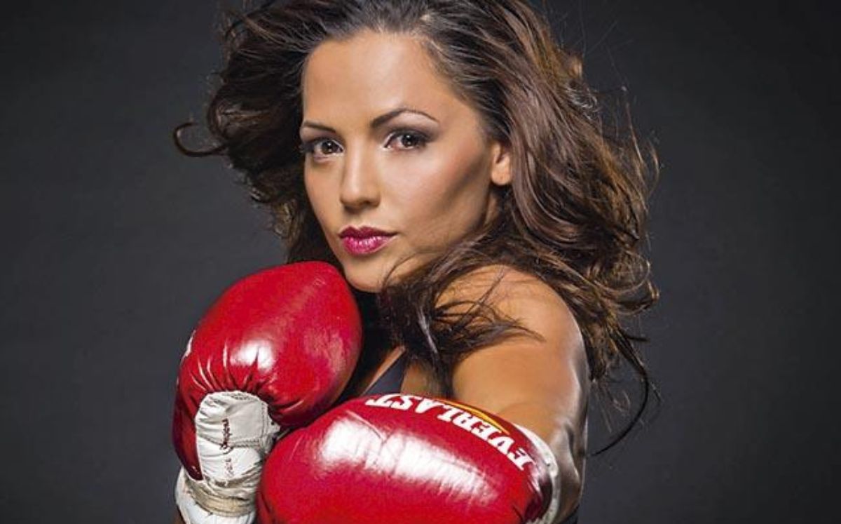 Boxeadora Jennifer Salinas es internada en hospital psiquiátrico - Fama
