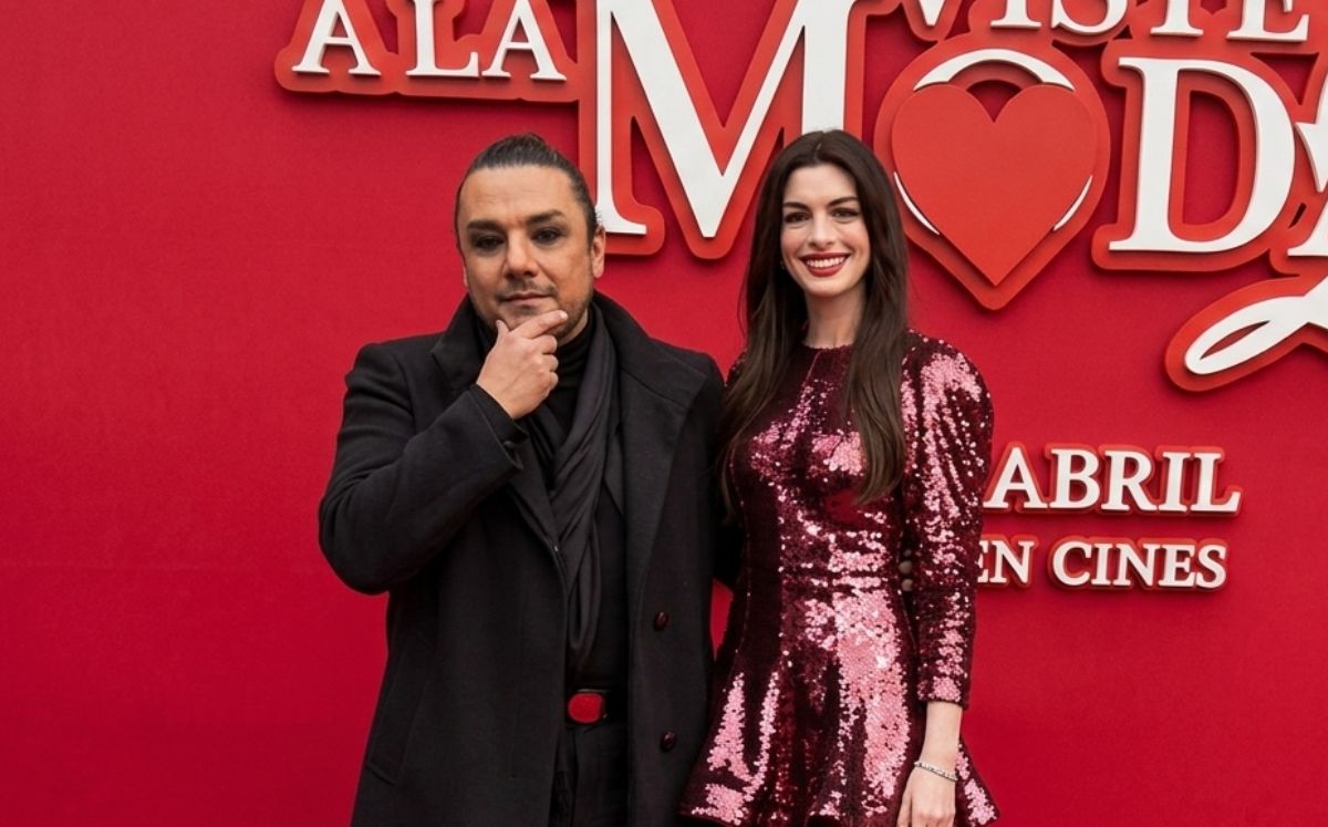 Esteban Macías usa tacones en premiere de El Diablo Viste a la Moda 2Fama
